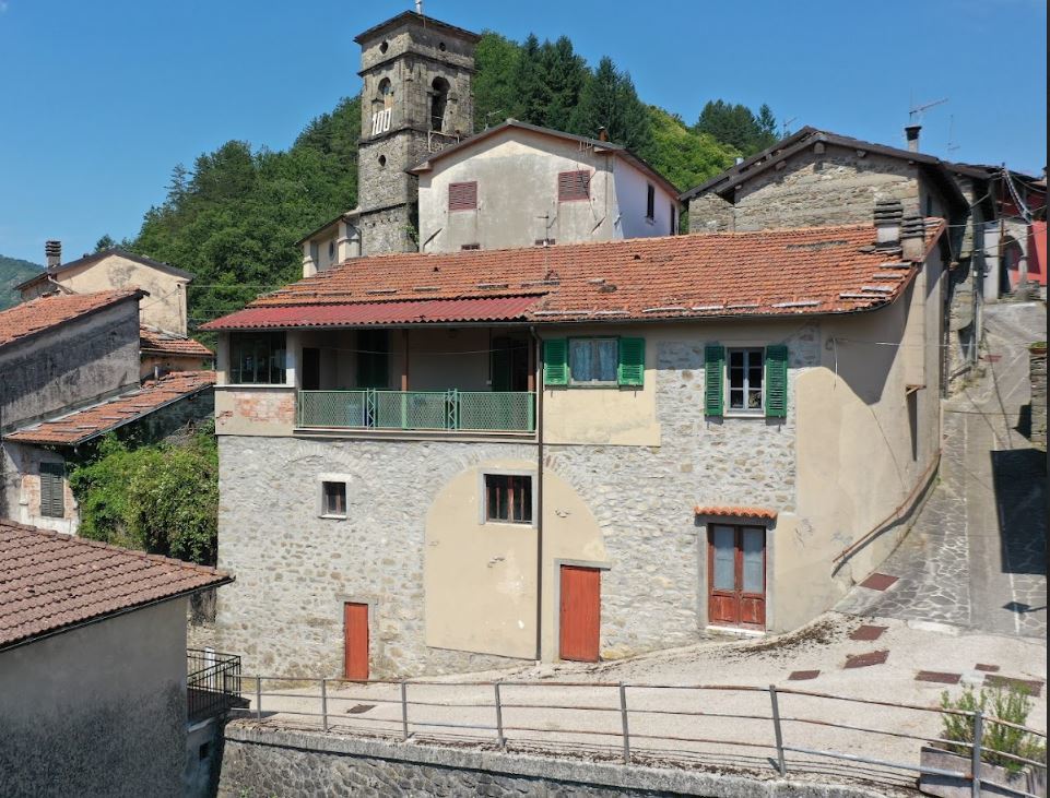 2 Bedrooms Semi-detached house for sale in Minucciano [762710] | Gate-away®